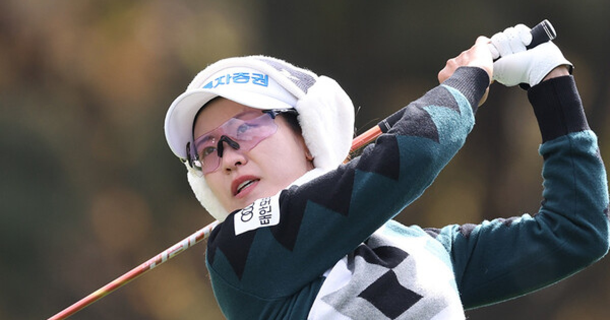 '시즌 6승 기대' 박민지, 에쓰오일 대회 2R 단독 4위…김수지는 45위 [KLPGA]