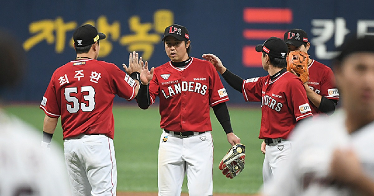 SSG 랜더스 ‘KS 3차전 승리’ [MK포토]