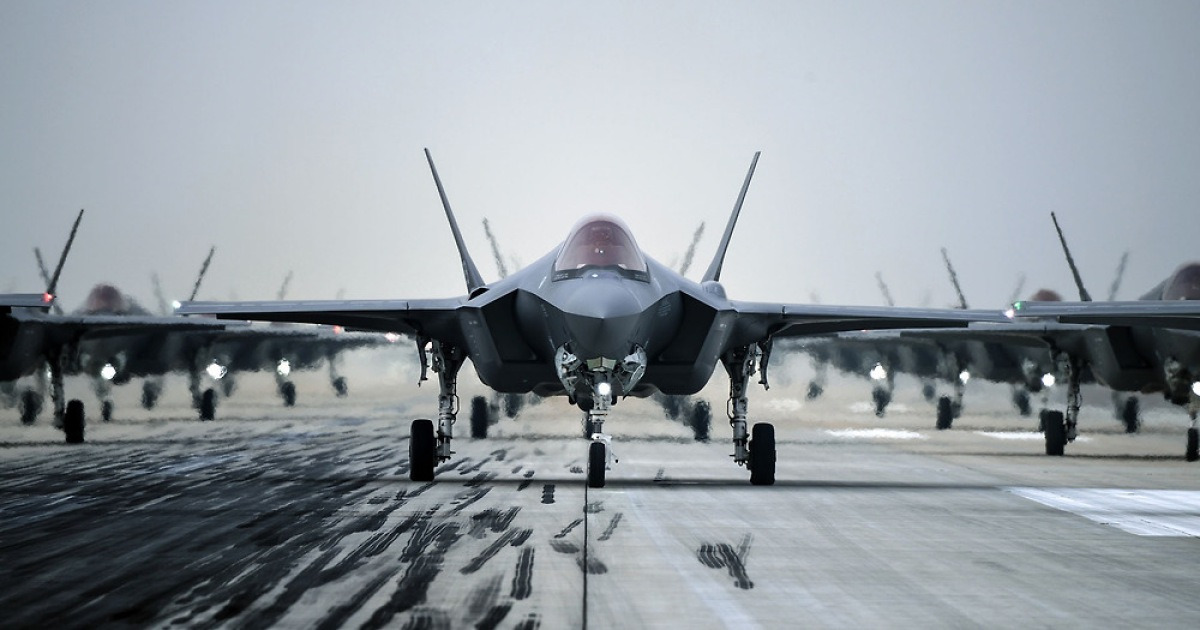 북한 군용기 항적 180개…F-35A 등 긴급 출격