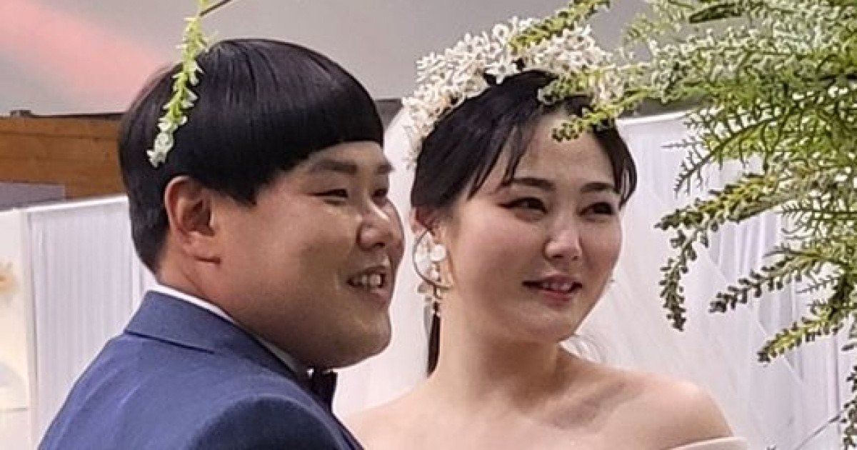 김수영 판빙빙 닮은 ♥신부와 입맞춤…박준형 축사·박지헌 축가 속 결혼 종합 [단독]
