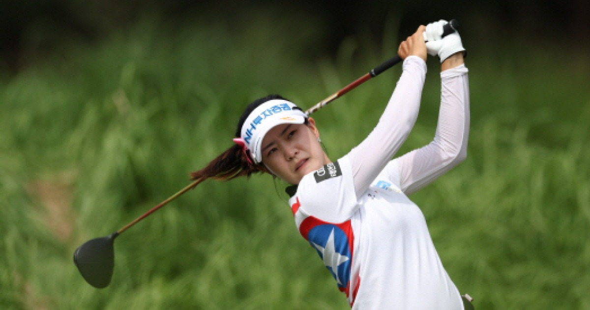 박민지, 2회 연속 KLPGA 상금왕…이소미는 제주서 2주 연속 우승