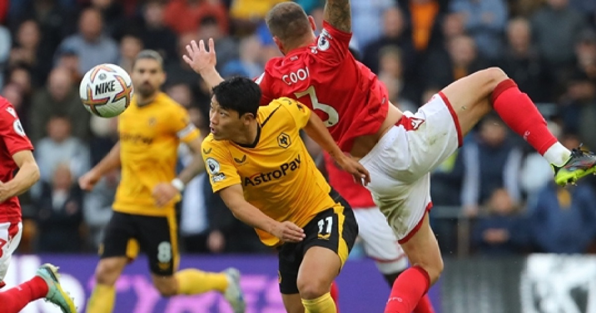 '3개월만 EPL 선발' 황희찬, 68분 활약...울버햄튼은 2-3 역전패