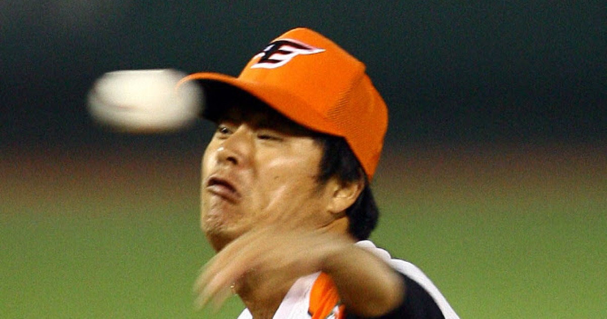 KBO 레전드 김기태·정민태·구대성·이상훈, KS 5차전 시구