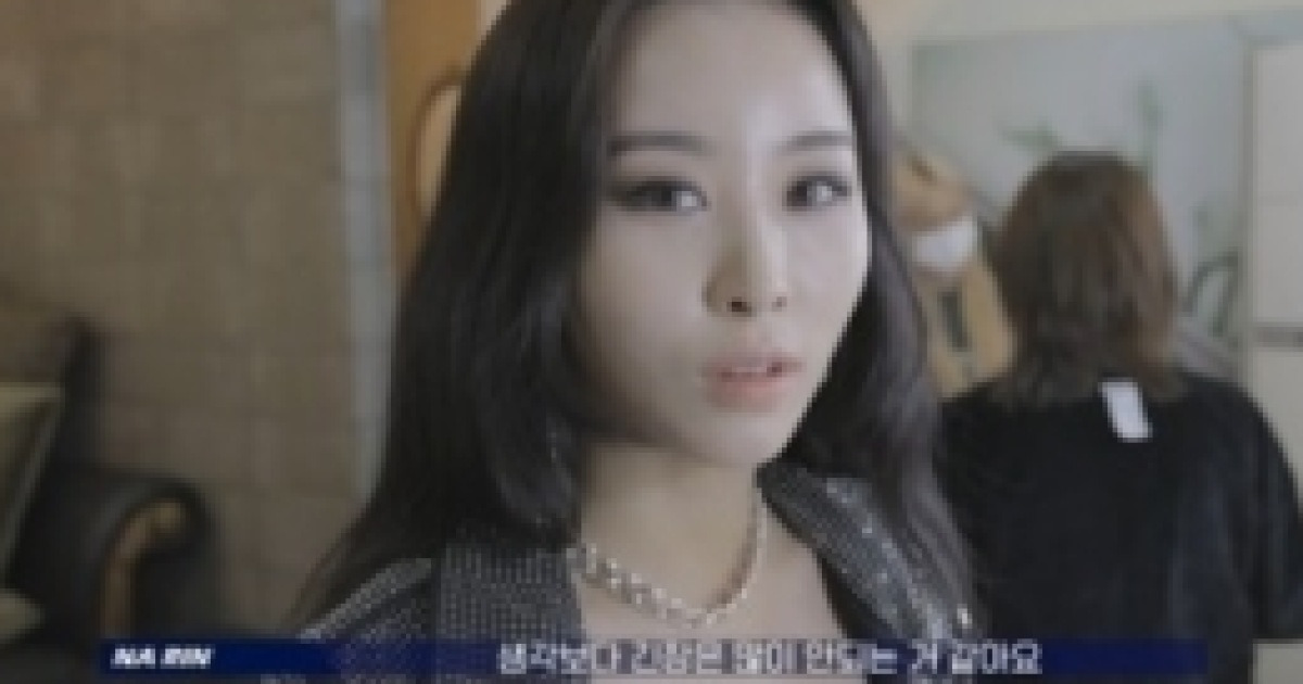 퀸즈아이, 열정과 패기 담긴 데뷔곡 ‘Yummy Yummy’ MV 비하인드 공개…청초+소녀美 매력 과시