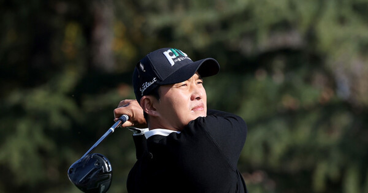 김영수, 골프인생 최고의 한 해…제네시스 대상·상금왕까지 바라봐 [KPGA LG시그니처]