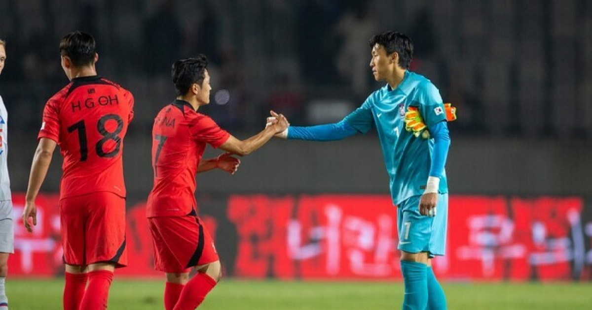 [442.live] 마지막까지 '벤투픽'...김승규, GK 경쟁 우위 점했다