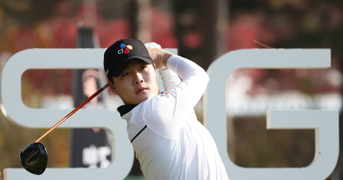김민규, KPGA 최종전 2R서 단독 선두 도약