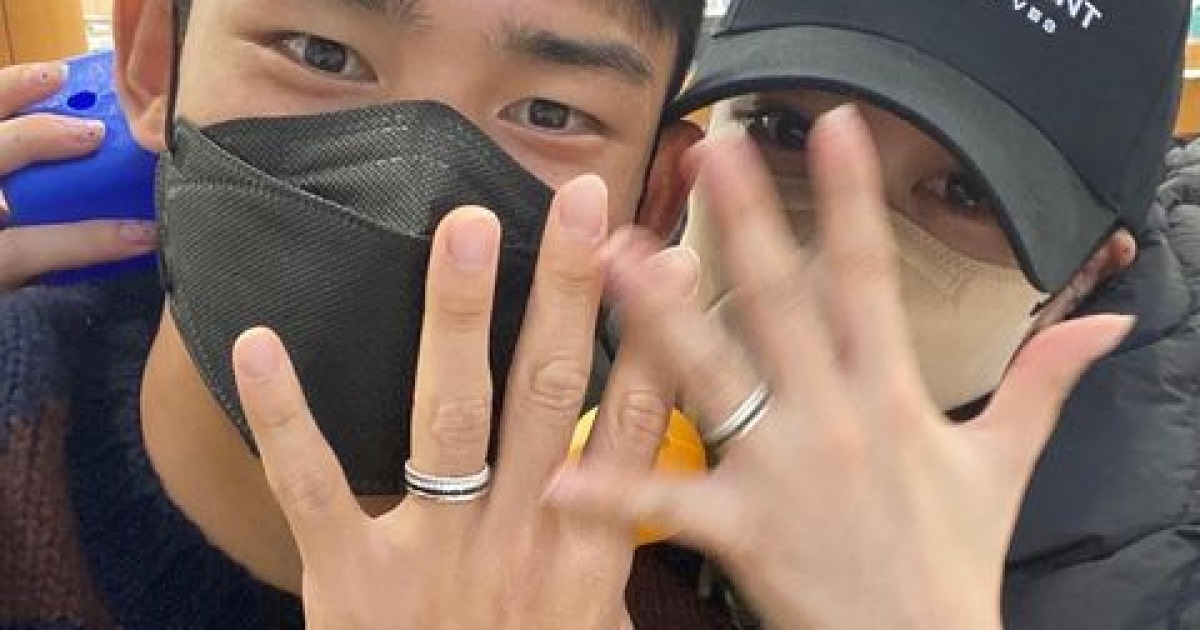 Soyeon from T-Ara announces she tied the knot with footballer Cho Yu-min