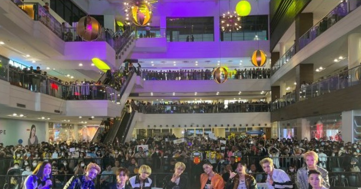 TFN, 7000명 팬 운집…필리핀 첫 팬미팅 성황