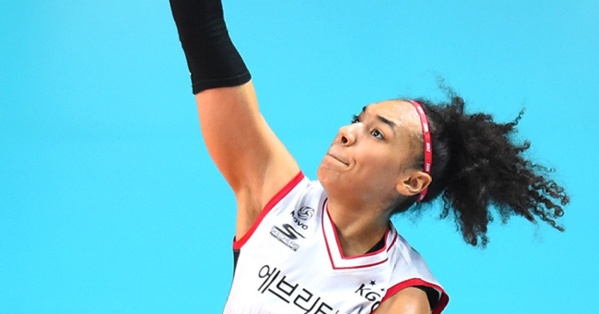 '엘리자벳+이소영 39점' KGC인삼공사, GS칼텍스에 3-0 완승