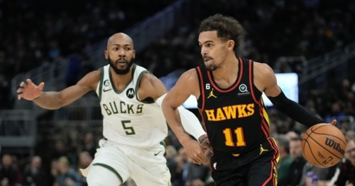 Hawks Bucks Basketball