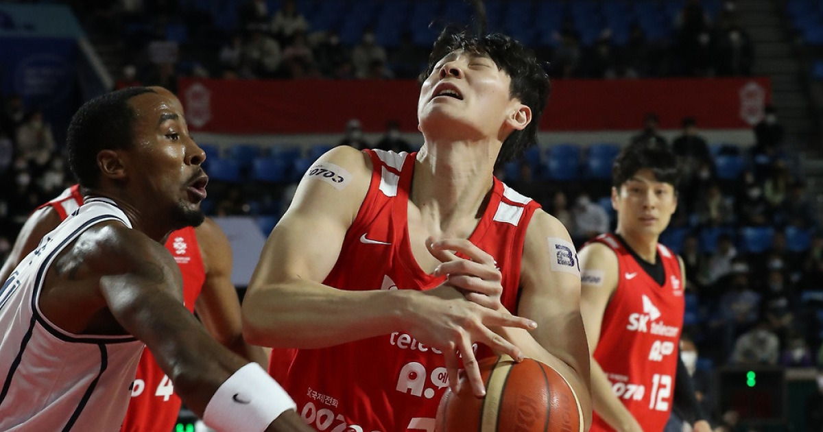 파울로 흐름 끊는 KCC 제퍼슨