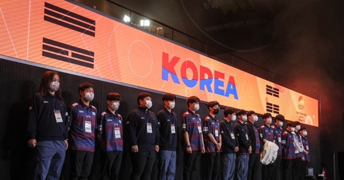 [ECEA] 1일차, 1승 1패 기록한 ‘e풋볼 2023’과 ‘리그 오브 레전드’ 한국 대표팀