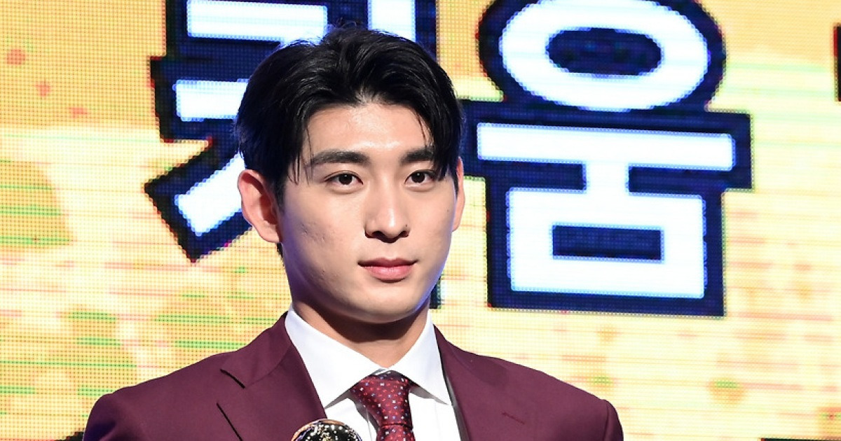 [포토] 이정후, 2022 KBO리그 MVP