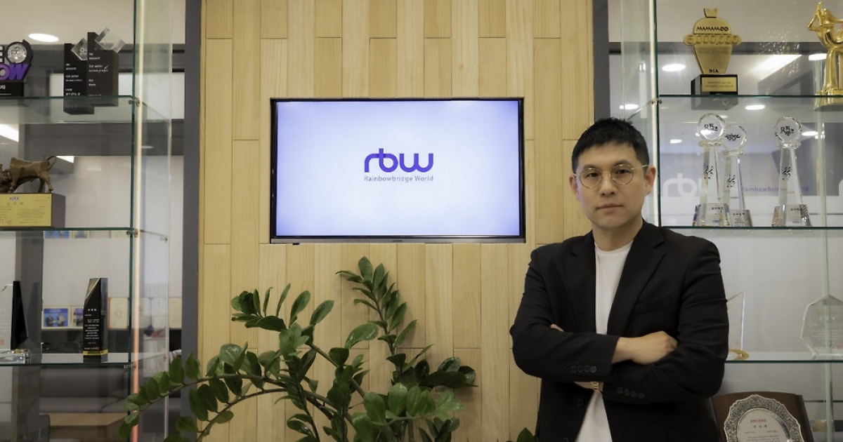 RBW 김진우 대표, 글로벌 K팝스타 제작서 출간 노하우 공유 “엔터 회사에 엔터테이닝하러 오지 마세요”