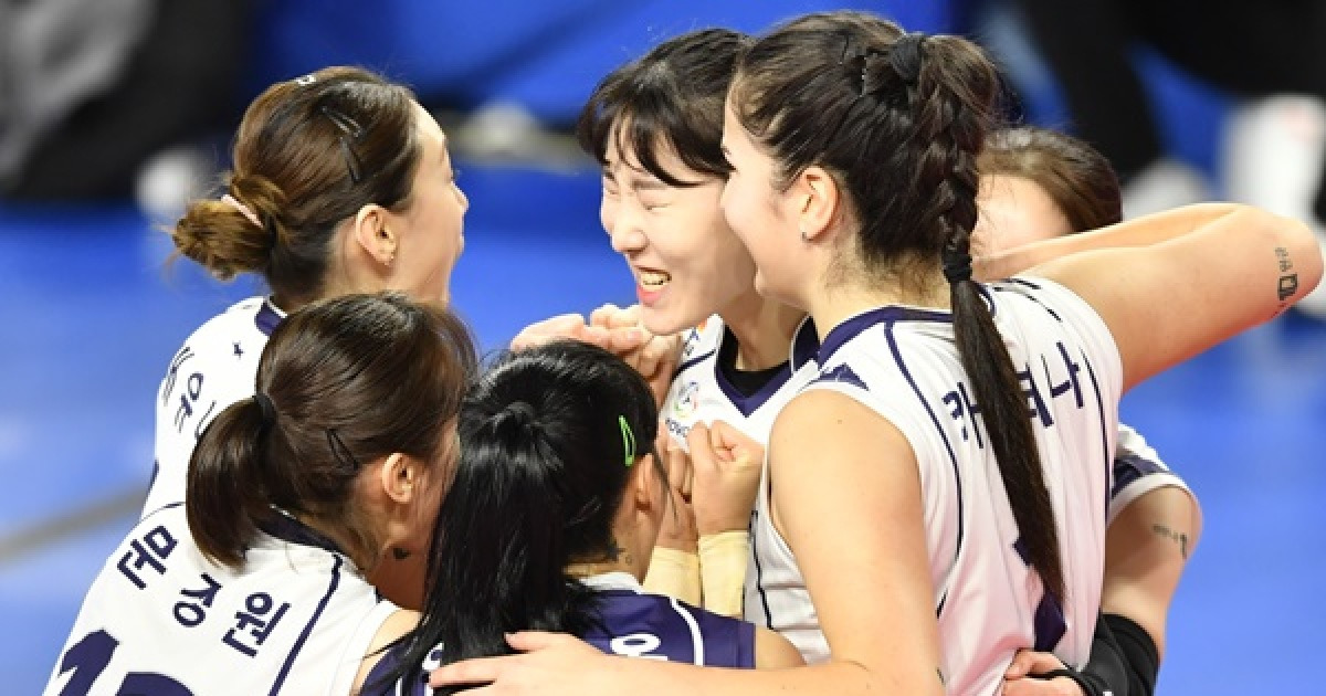 '박정아 33점' 도로공사, 접전 끝에 IBK 제압…OK금융그룹, KB손보 완파