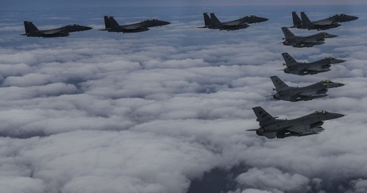 한미, 北 ICBM 도발에 F-35A 스텔스기 출격…발사대 타격 훈련