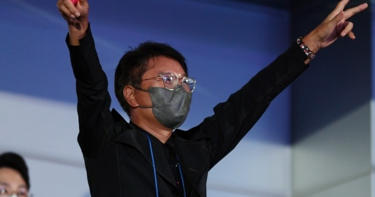 [엔터Biz] 3Q 호실적 잔치에도 JYP SM '웃고' 하이브 YG '울고'