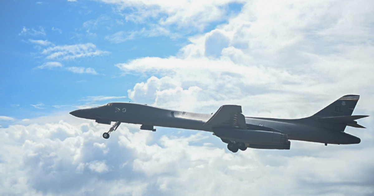 北 ICBM 발사에 맞대응… 美 ‘B-1B’ 폭격기 한반도 재전개