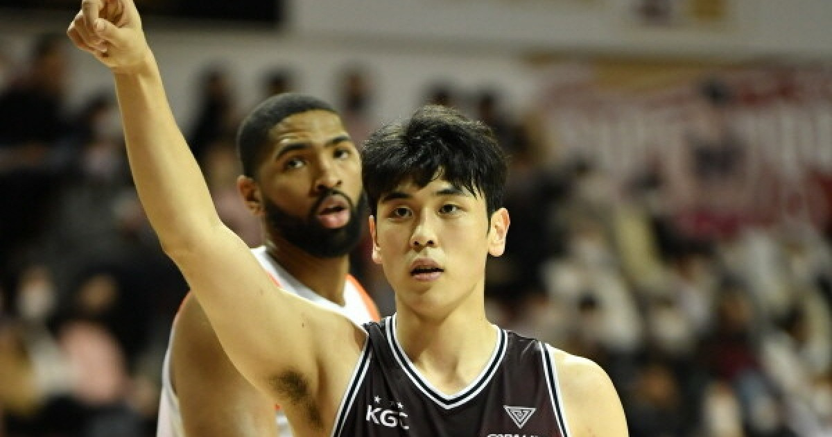 [BK 리뷰] '스펠맨, 변준형 동반 활약' KGC인삼공사, 캐롯에 짜릿한 역전승... 4연승 질주