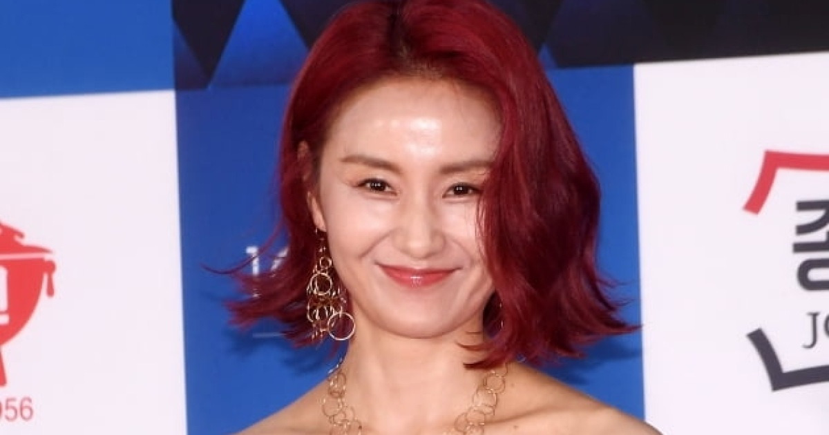 [포토] 김소진 수줍게 하트 청룡영화상