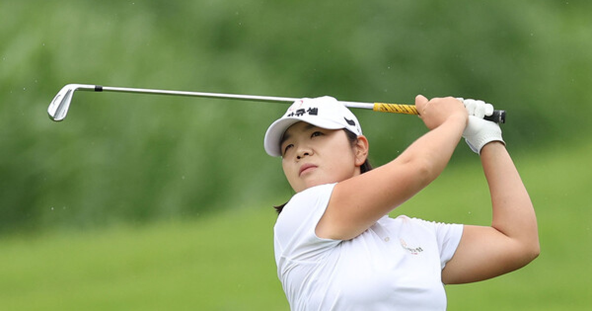 이민영, JLPGA 최종전 3R 공동 선두로 '우승 경쟁'