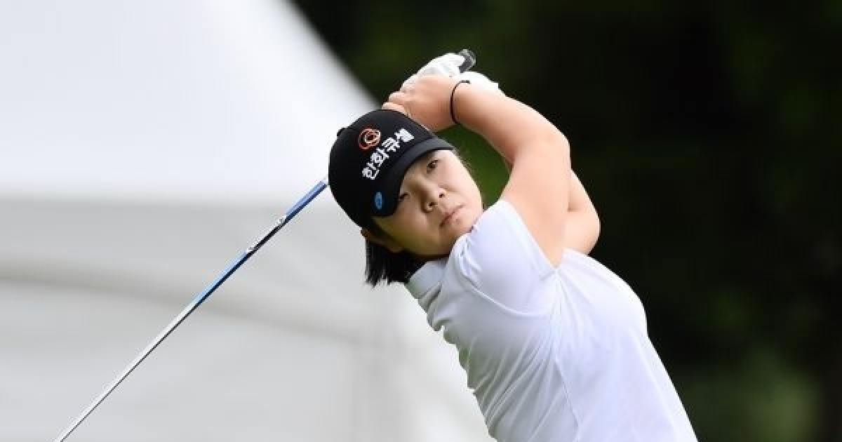 이민영, JLPGA투어 최종전 3R 공동 선두