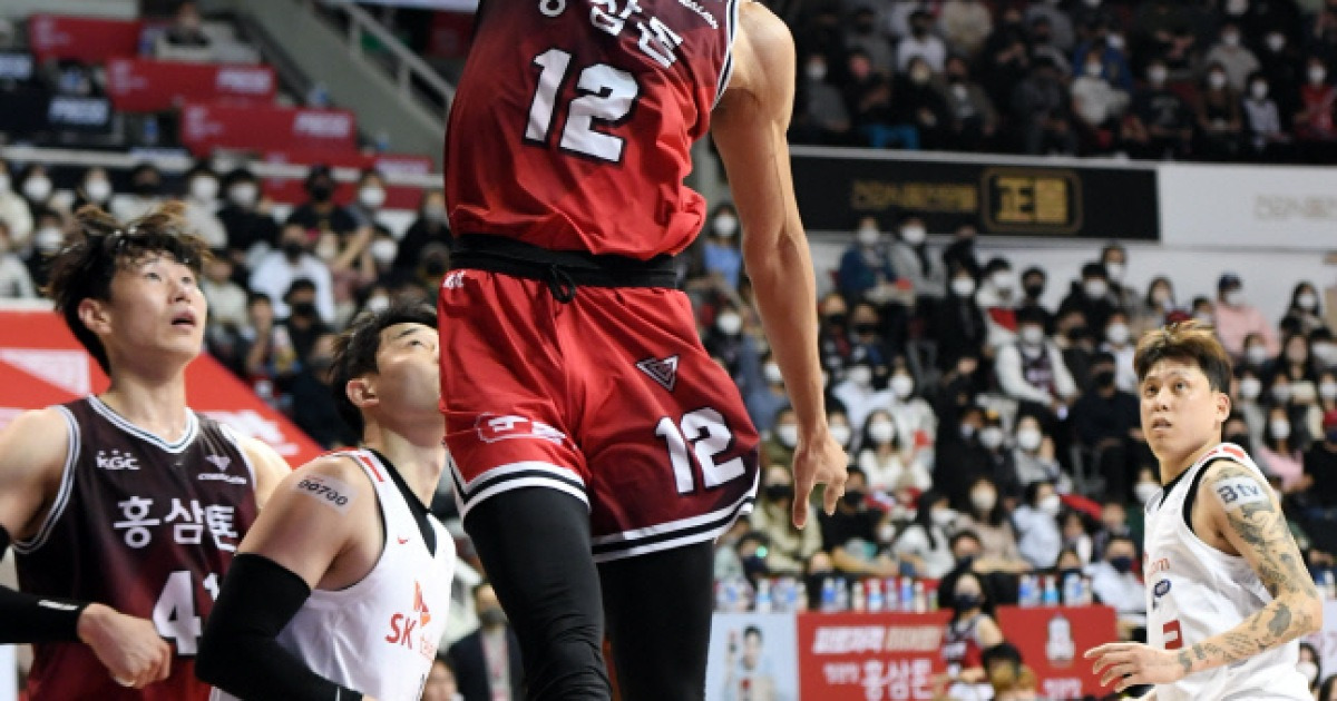 '아반도 21점' KGC, SK 90-84 제압...10일간 5경기, 싹 다 이겼다 [SS 안양in]