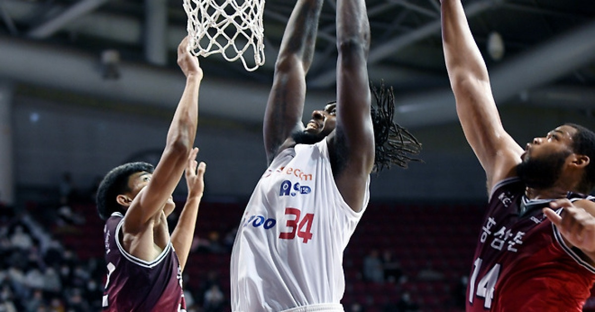 [KBL리뷰]KGC, 올시즌 최다 5연승 달렸다…90대84로 SK 첫 3연승 저지