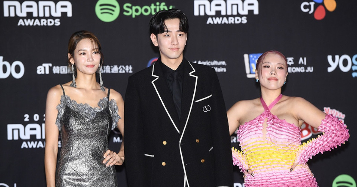 [Ms포토]안현모-남윤수-가비 '2022 MAMA 빛내는 3MC'