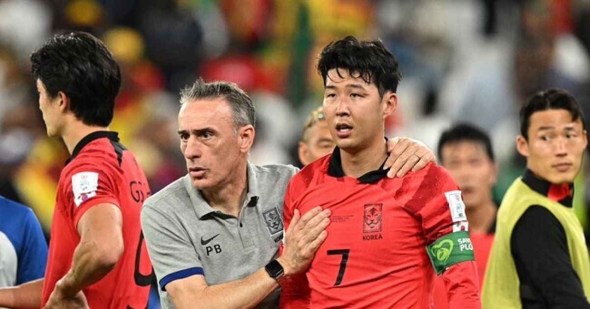 [442.live] '퇴장' 벤투, "행복하지 않지만...선수들 퍼포먼스에 만족한다"