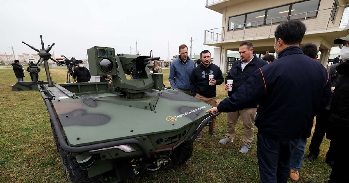 다목적무인차량 '아리온-스멧(Arion-SMET)' 성능 시연 행사