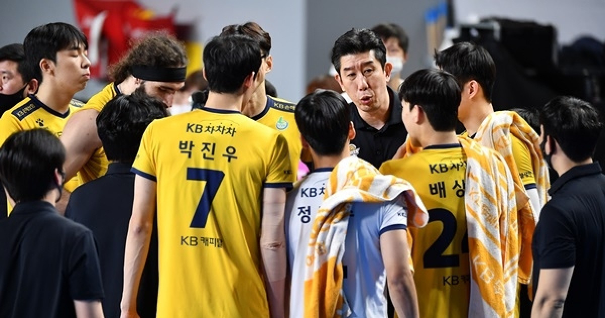 1R MVP에 국대가 4명이나 있는데…KB손보, 6연패 기간 얻은 승점은 겨우 1점이었다