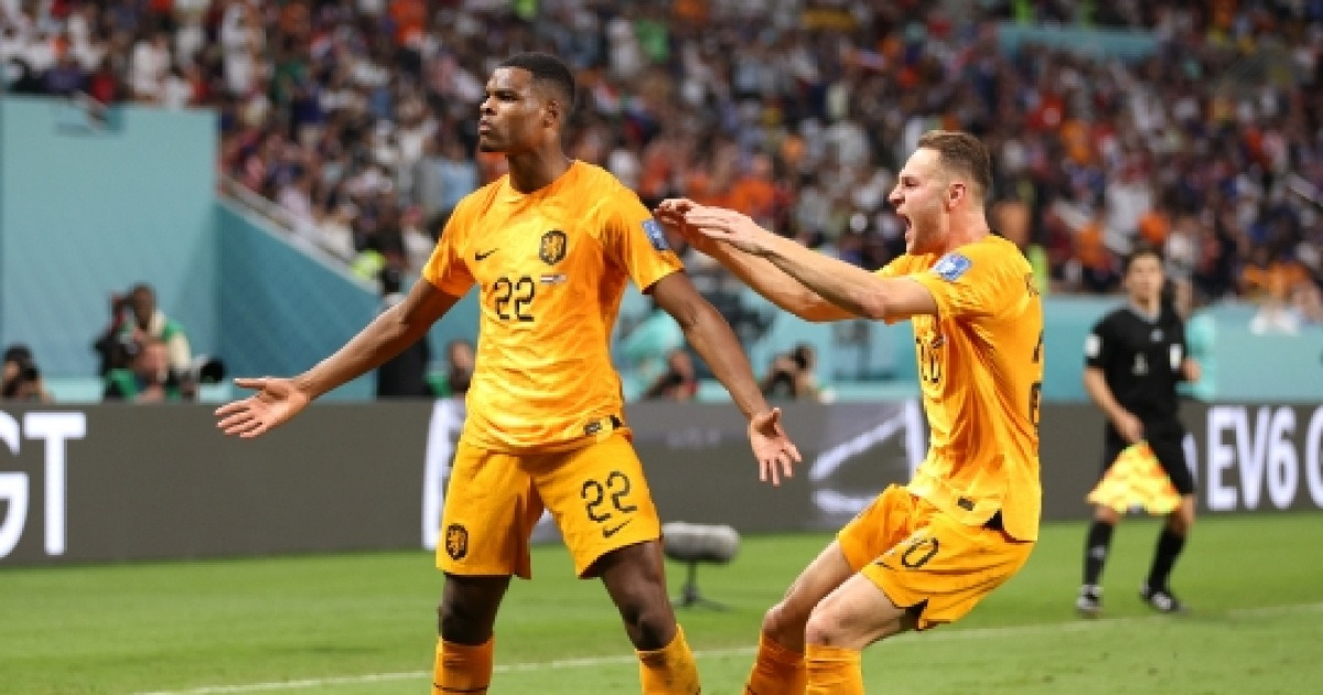 '8년 만에 8강 진출!' 네덜란드, 미국 3-1 완파...둠프리스 1G 2AS