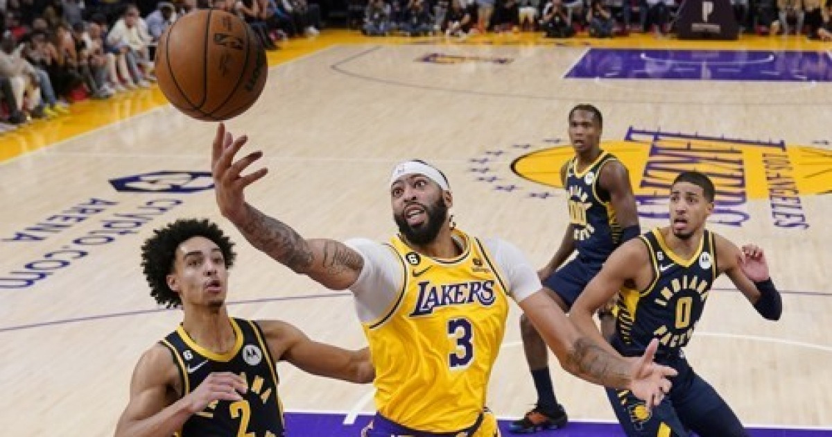 [NBA] ‘AD 55점 원맨쇼’ LAL, 워싱턴 완파하고 3연승 신바람