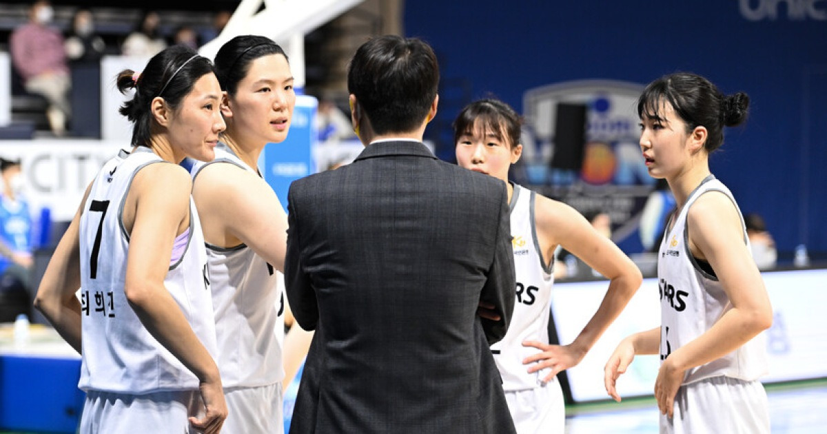 3R 시작하는 KB, 코치 두 명과 김민정-엄서이-신예영 결장