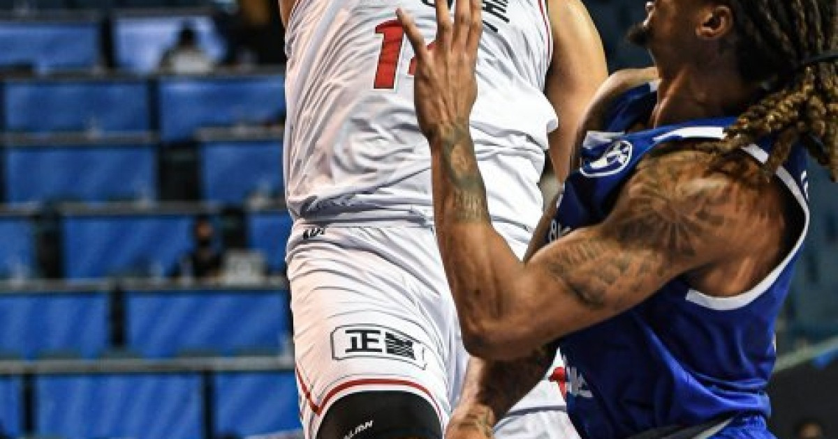 ‘스펠맨 22점·15R’ 선두 KGC, 삼성 제압…LG도 이관희 앞세워 캐롯 격파