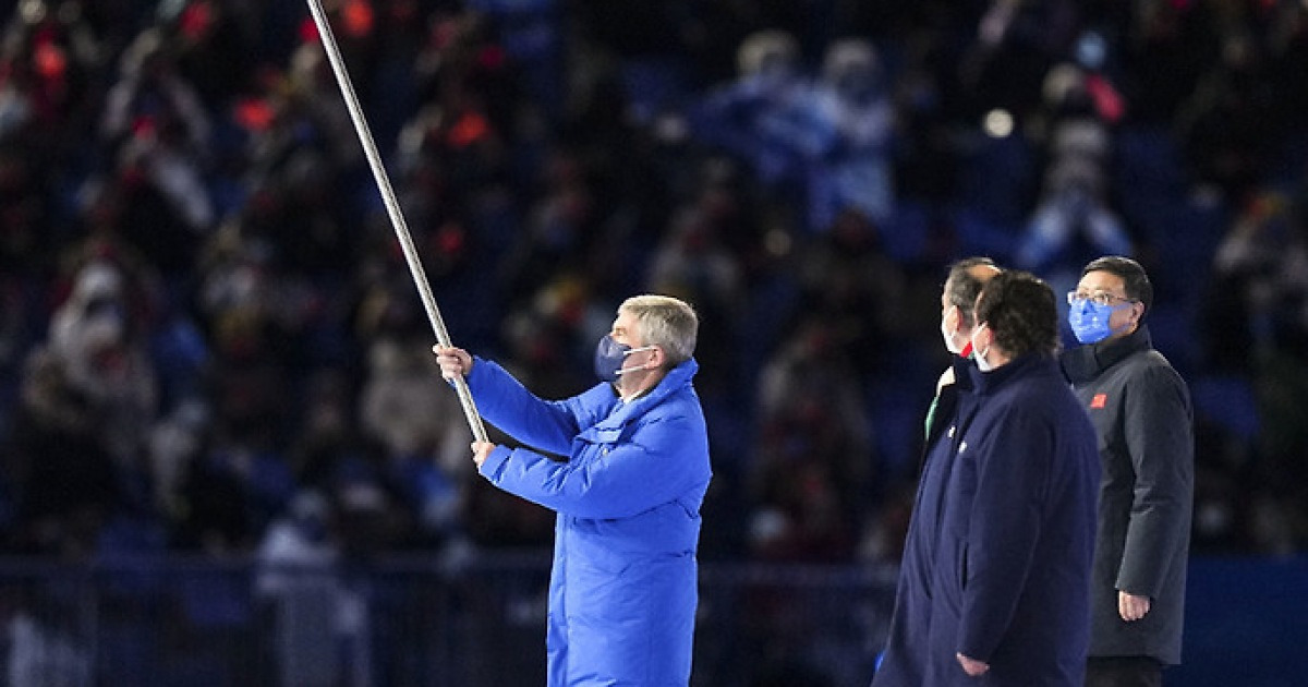 IOC 2030 동계올림픽 개최국 선정 2023년에서 연기