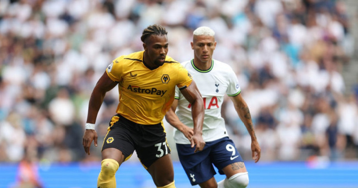 콘테, 'RWB' 고민 해결 나선다...황희찬 동료 '근육맨 윙어' 재점화