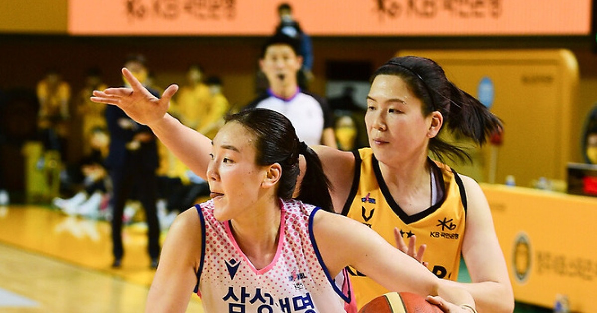 ‘21P 11R 더블더블’ 삼성생명 공동 2위 도약 이끈 배혜윤