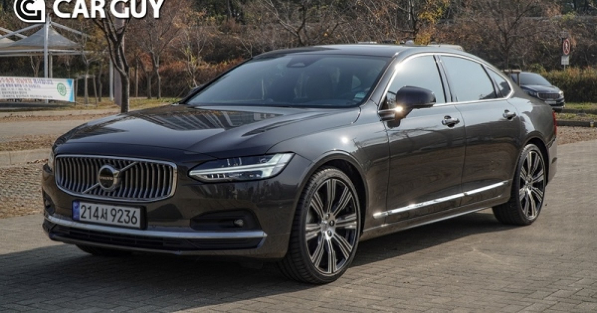 [시승기] 2열 가족이 즐겁다면…볼보 S90 B6 AWD | 카가이