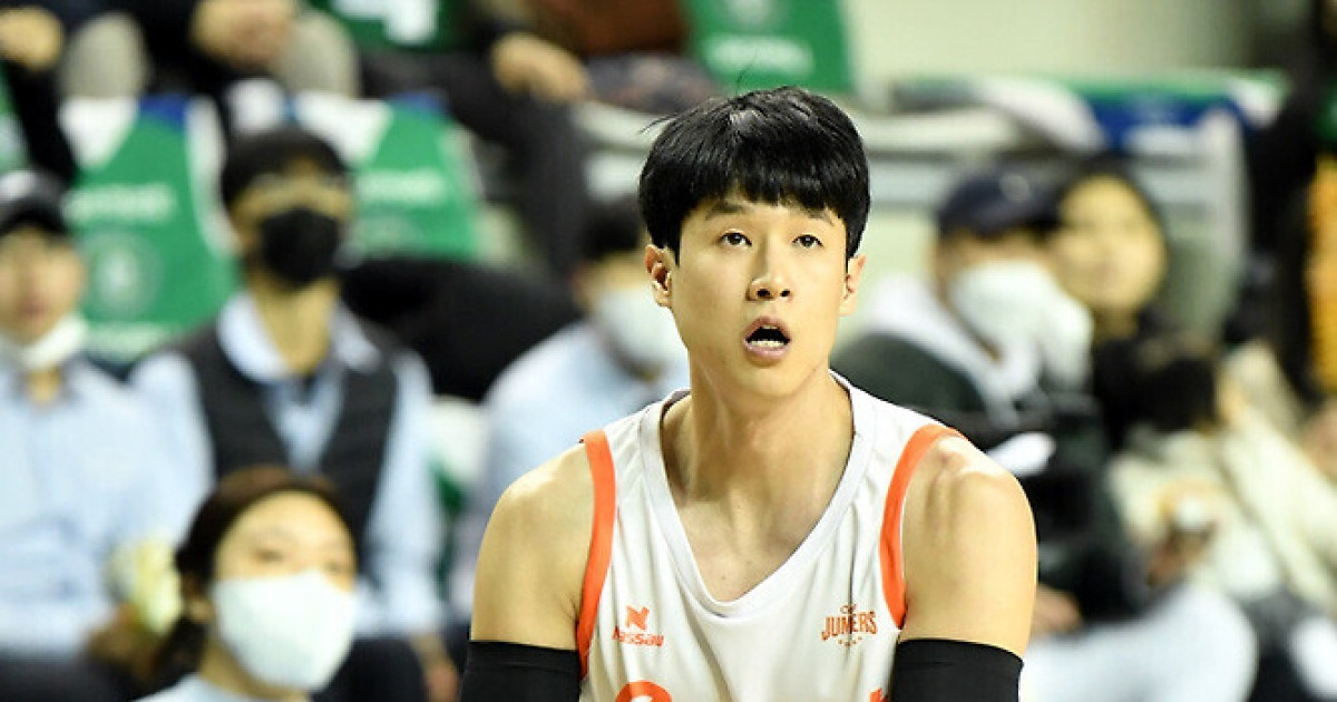 [뒷북STAT] ‘3점슛 평균 3.7개’ 전성현, KBL 최초 한 시즌 200개 성공?