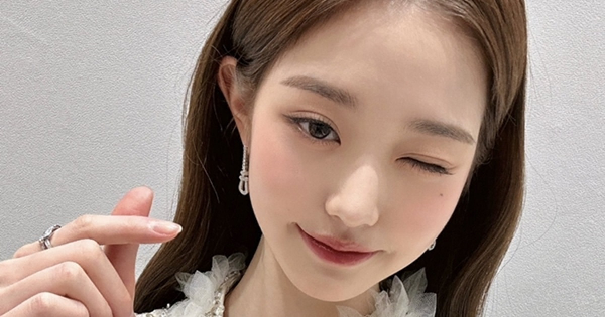 아이브 장원영, 대세 MC 등극...'2022 AAA' 이어 'KBS 가요대축제' 출격