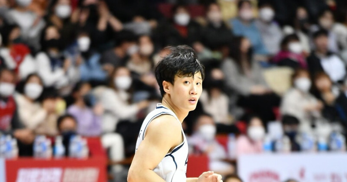 [BK 리뷰] ‘허웅의 승부처 접수’ KCC, 접전 끝에 KGC에 승리