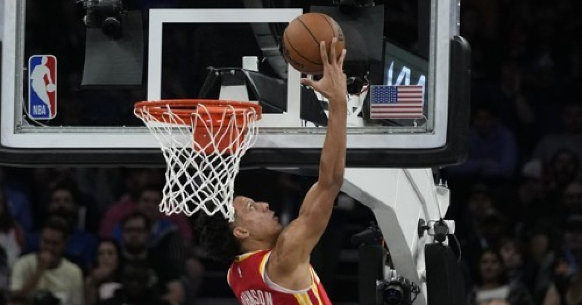 Hawks Magic Basketball