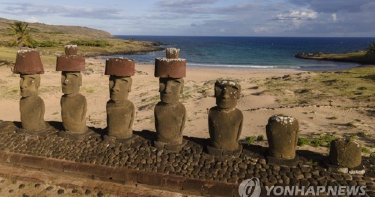 Easter Island - Fire Among the Moai