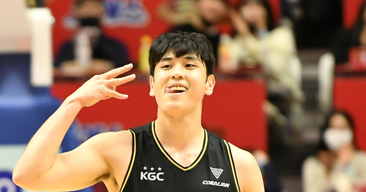 '스펠맨-변준형 43점 합작' KGC, KT 꺾고 2연패 탈출