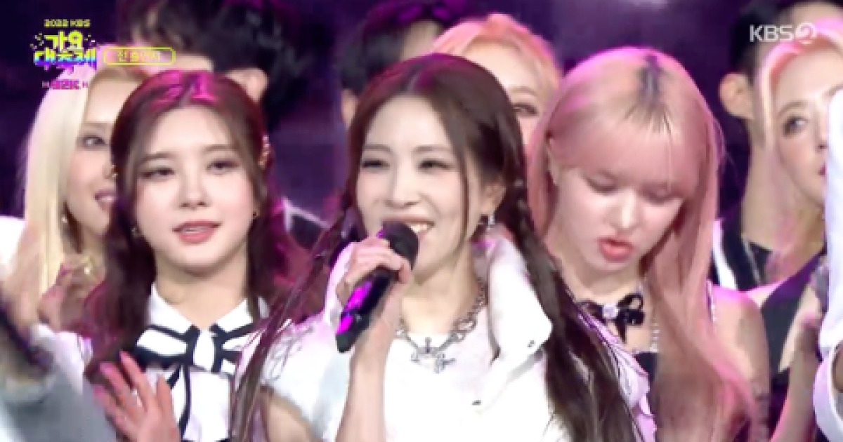 코요태 열고 보아 닫았다..193분간 즐긴 Y2K 종합선물세트(종합) [2022 KBS 가요대축제]