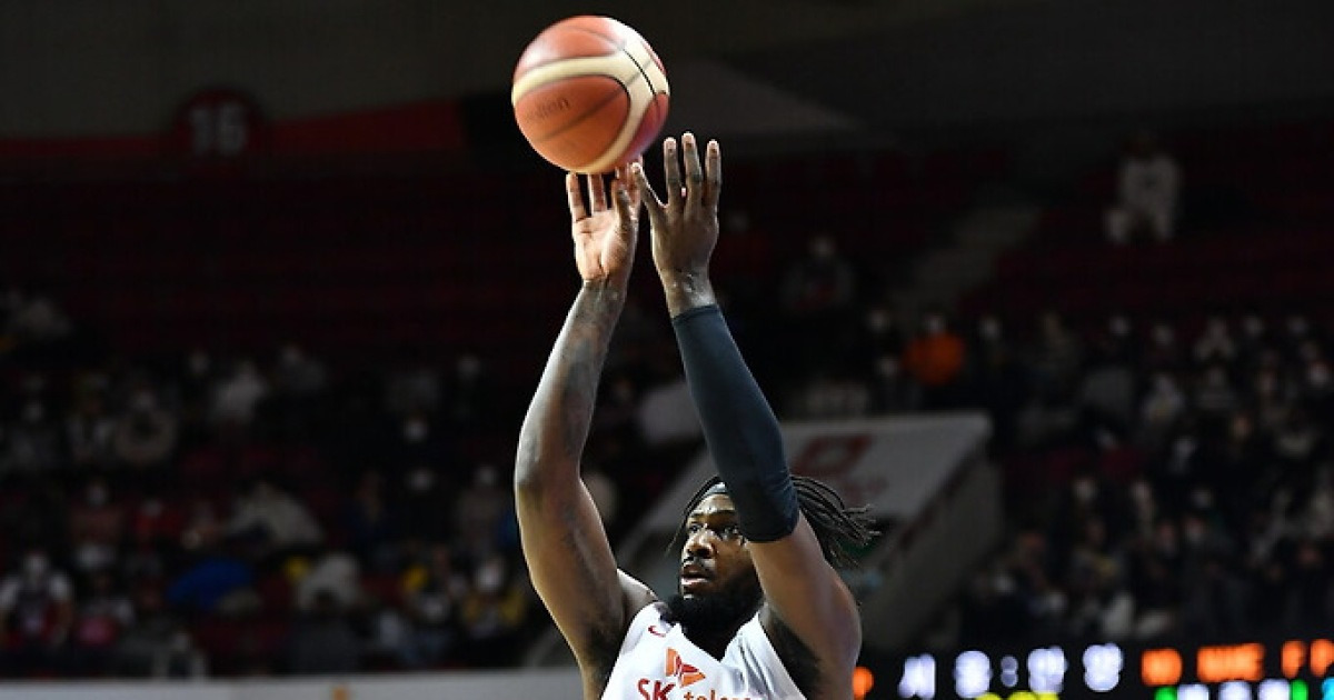 [BK 리뷰] ‘파워풀 워니’ SK, KGC인삼공사 꺾고 전날 대패 충격 벗어나