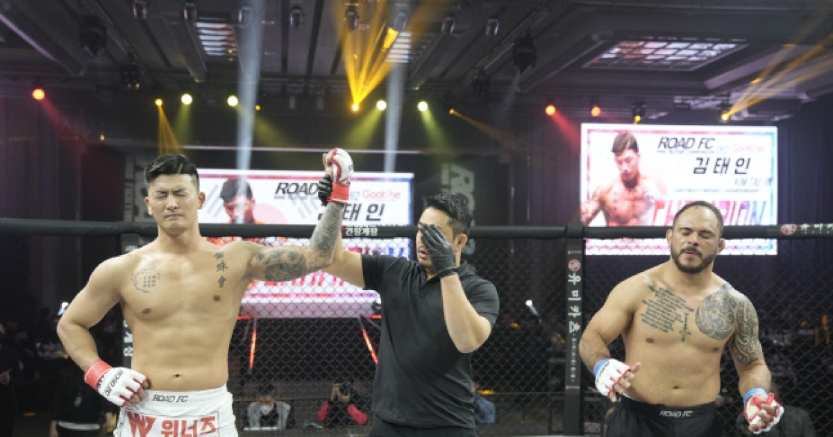 '로드FC 062' '김해 대통령' 김태인, 번개같은 타이틀전 TKO 승...라이트헤비급 챔피언 등극
